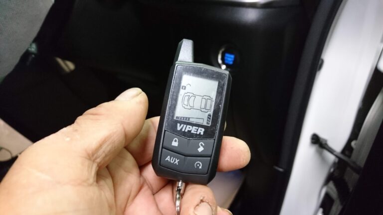 トヨタ 150ランクルプラド VIPER3305V取付 | 株式会社アールスカイ 千葉 自動車 カーナビ ETC 出張取付 地デジチューナー ...
